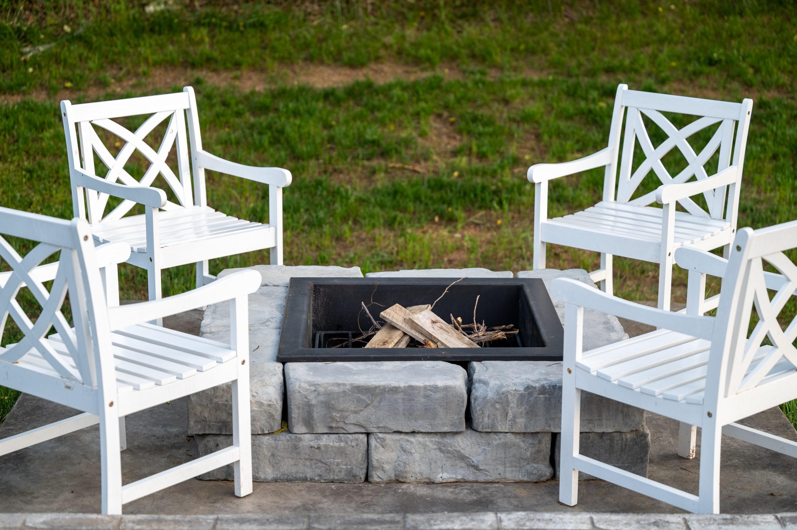 Outdoor Fire Pit Ideas for Family Fun Nights That Keep Your Kids ...